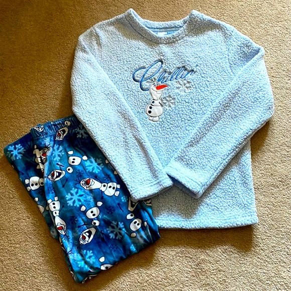 Disney | Intimates & Sleepwear | Disney Frozen Olaf Pajama Set | Poshmark